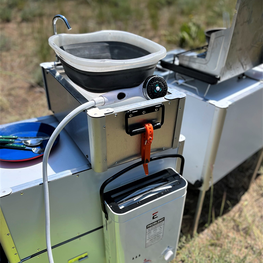 Portable Camping Sink with Pump & Water Filter - Trail Kitchens