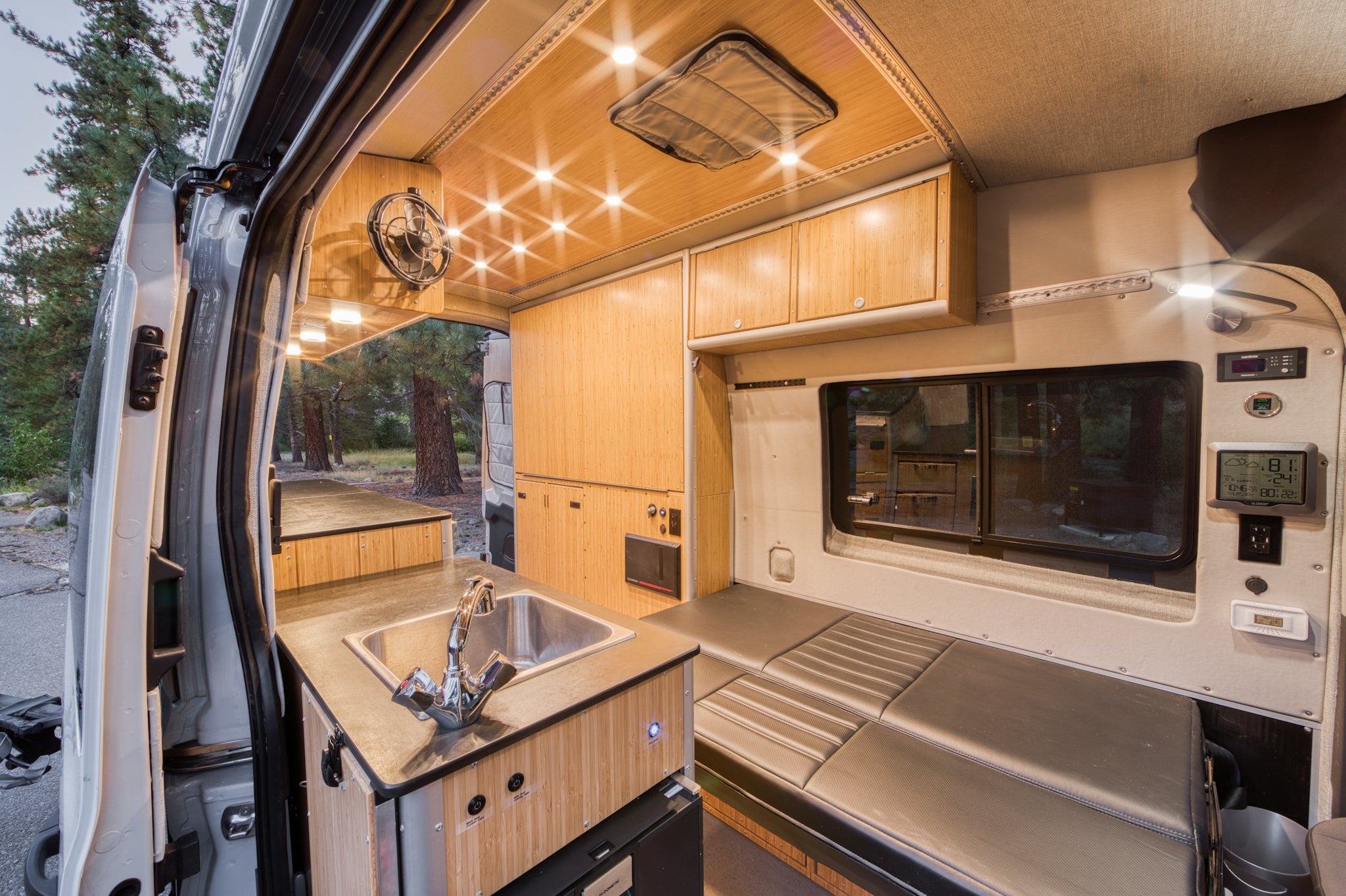 Murphy's Lounge Complete Van Interior - Trail Kitchens